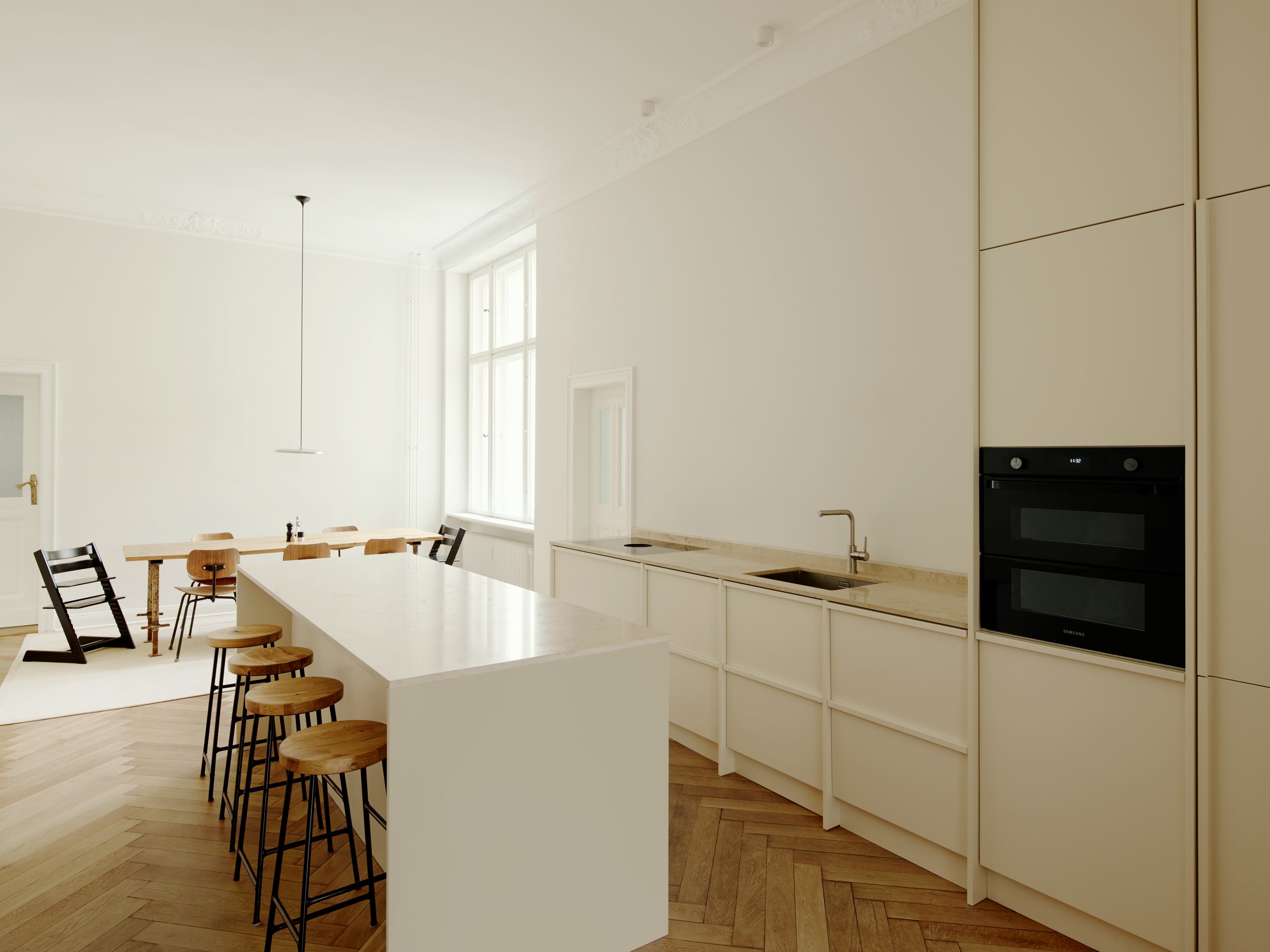 Studio Bernard-Boos — P06